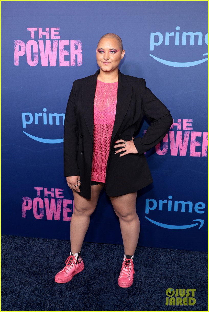 Auli'i Cravalho Reveals The Reason For Red Handprint On Her Face at ...