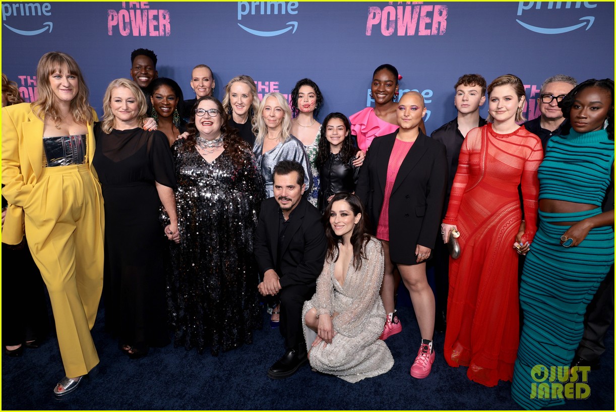 Auli'i Cravalho Reveals The Reason For Red Handprint On Her Face at ...