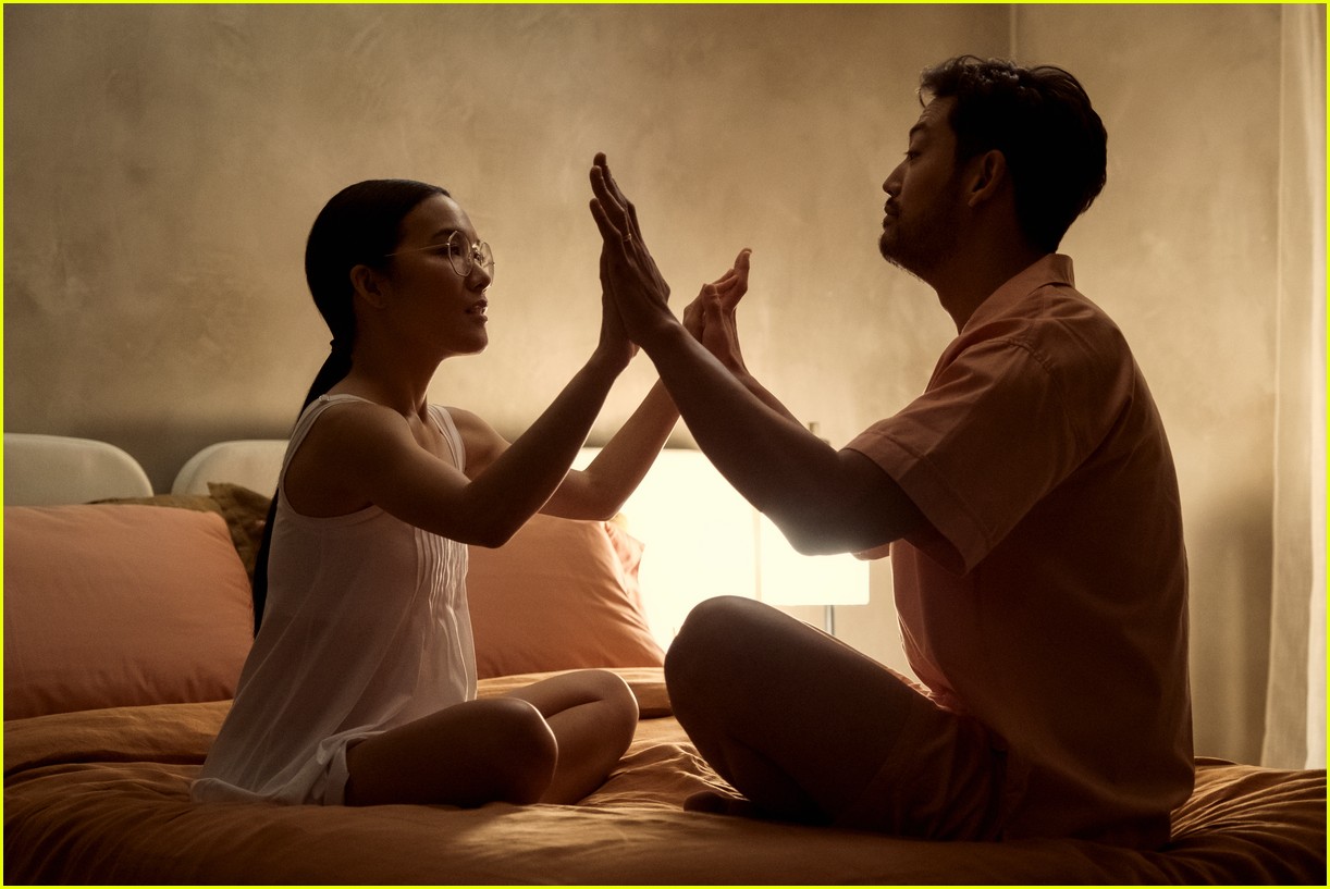 Steven Yeun & Ali Wong's Lives Unravel in Netflix's 'BEEF' Trailer - Watch Now!: Photo 4909363 ...