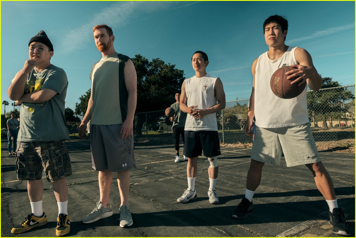 Steven Yeun & Ali Wong's Lives Unravel in Netflix's 'BEEF' Trailer ...