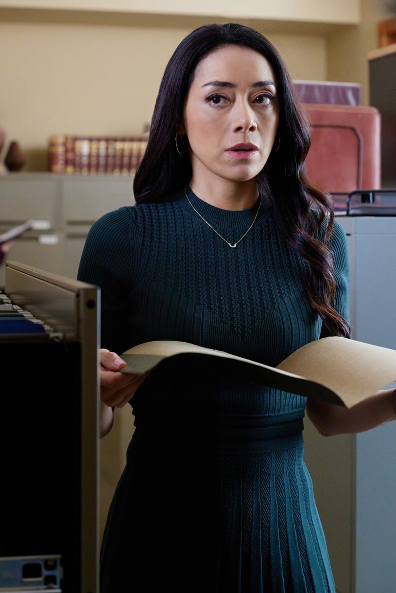 Paul Campbell & Aimee Garcia Team Up To Solve a Murder in Hallmark's ...