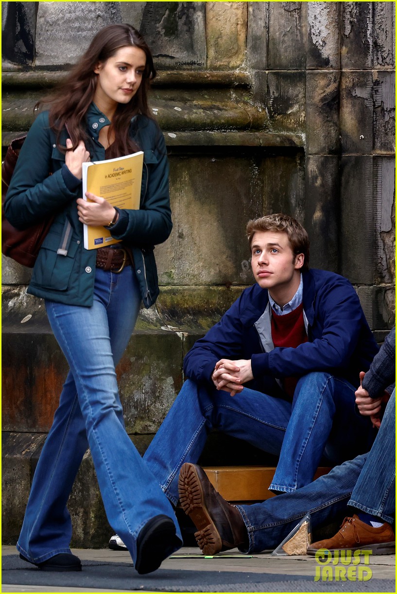 'The Crown' Begins Filming Prince William & Kate Middleton Scenes - See ...