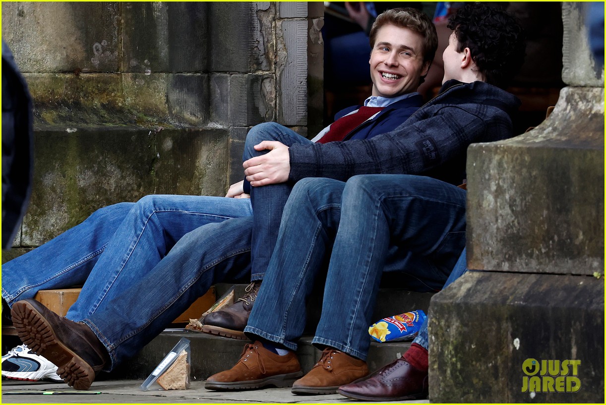 'The Crown' Begins Filming Prince William & Kate Middleton Scenes - See ...