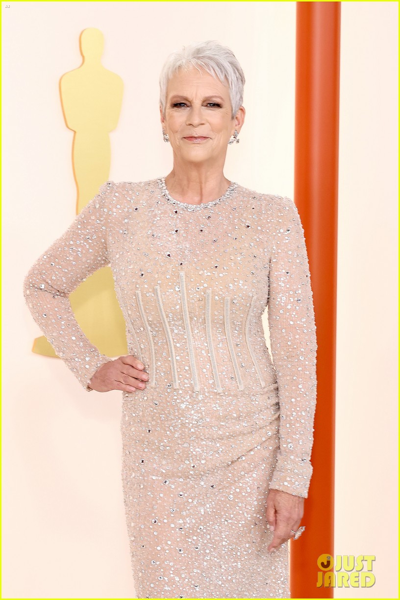 Nominee Jamie Lee Curtis Gets Her Husband's Support on Oscars 2023 Red Carpet!: Photo 4906290 ...