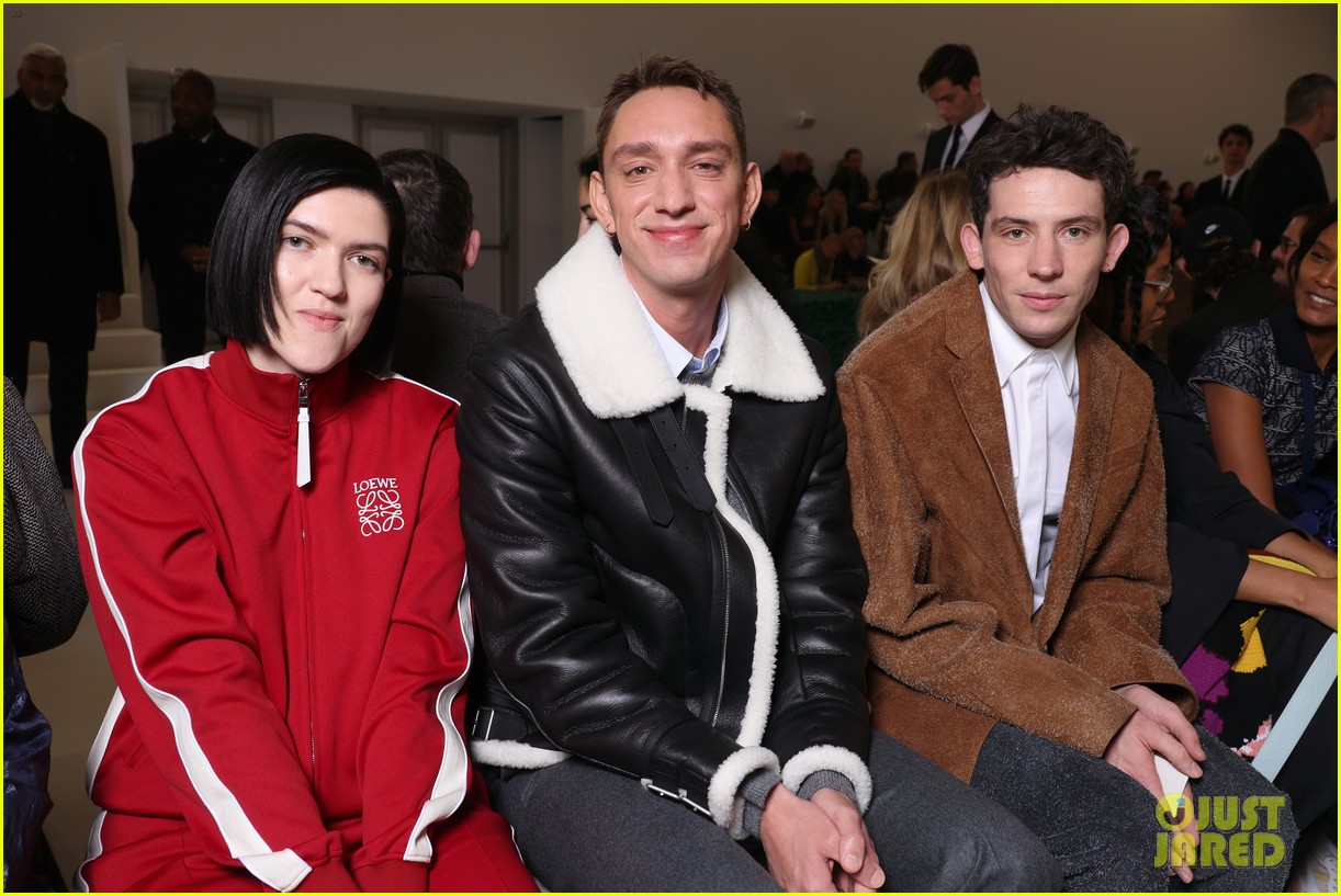 Jamie Dornan Reunites with 'Belfast' Co-Star Caitriona Balfe at Loewe ...