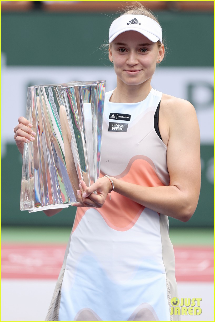 Elena Rybakina Sinks #1 Iga Swiatek & #2 Aryna Sabalenka, Crowned ...