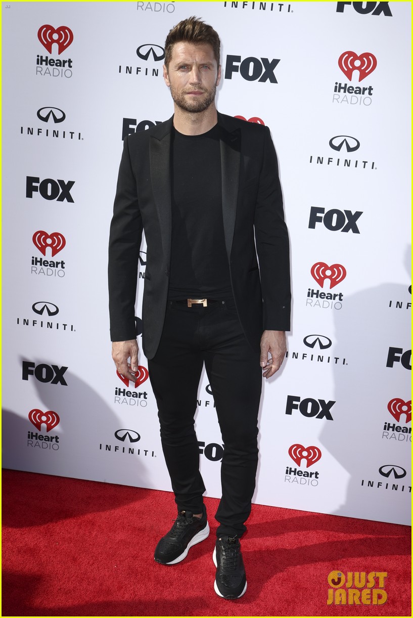 Jana Kramer & Allan Russell Make Their Red Carpet Debut at 2023 ...