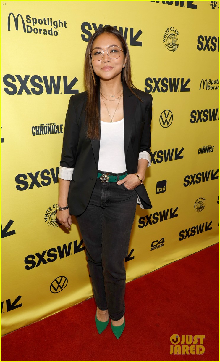 Stephanie Hsu, Sherry Cola, Ashley Park, & Sabrina Wu Buddy Up at 'Joy ...