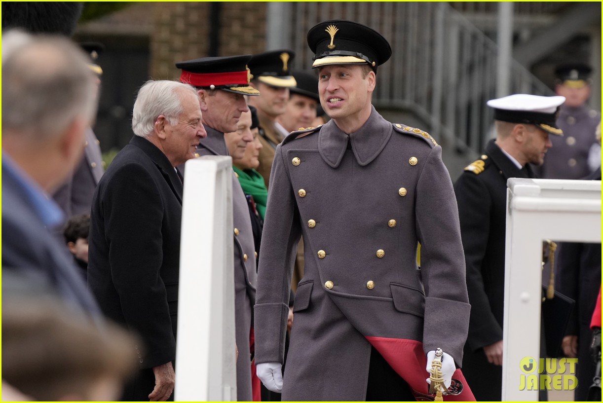 Kate Middleton Gets Pinned With Her Very Own Leek During St. David's ...