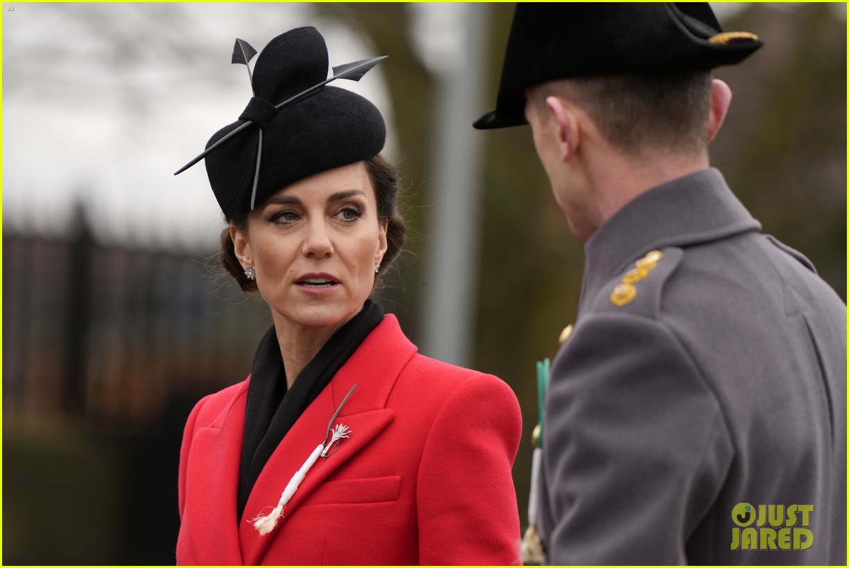 Kate Middleton Gets Pinned With Her Very Own Leek During St. David's ...