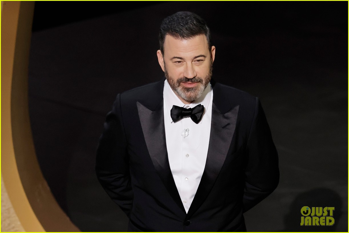 Jimmy Kimmel Pokes Fun at Will Smith Slap, Trolls Tom Cruise & James ...