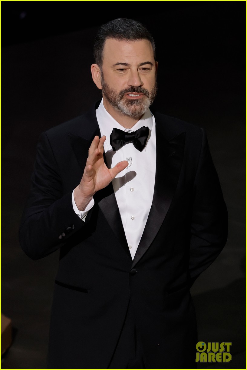 Jimmy Kimmel Pokes Fun at Will Smith Slap, Trolls Tom Cruise & James ...