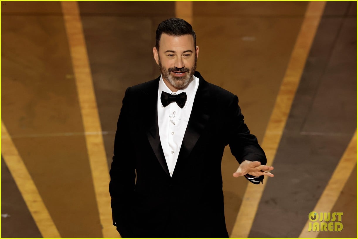 Jimmy Kimmel Pokes Fun at Will Smith Slap, Trolls Tom Cruise & James ...