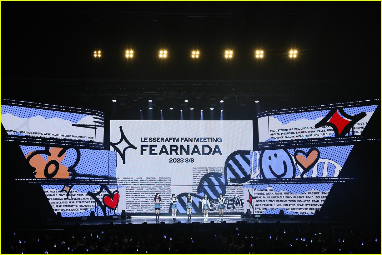 K-Pop's LE SSERAFIM Holds First-Ever Fan Meeting, Performs Unreleased ...