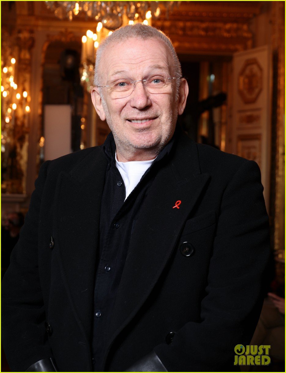 Jared Leto Sits Front Row with Julia Fox & Halsey at Vivienne Westwood ...