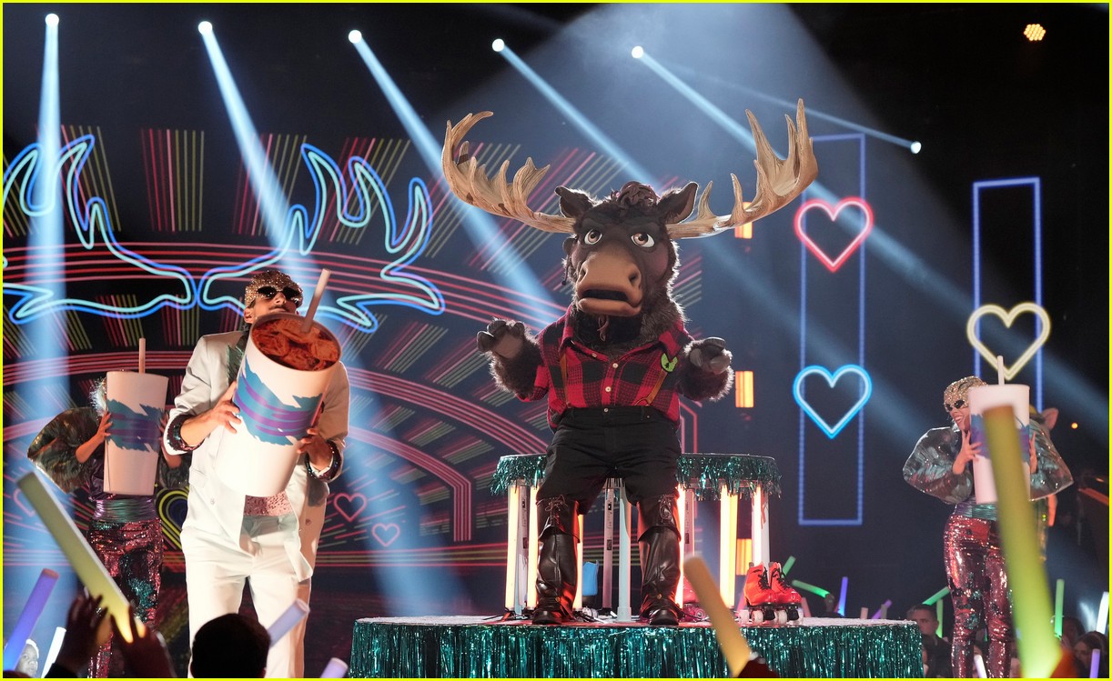 Who is Moose on 'The Masked Singer' Season 9? Clues, Guesses ...