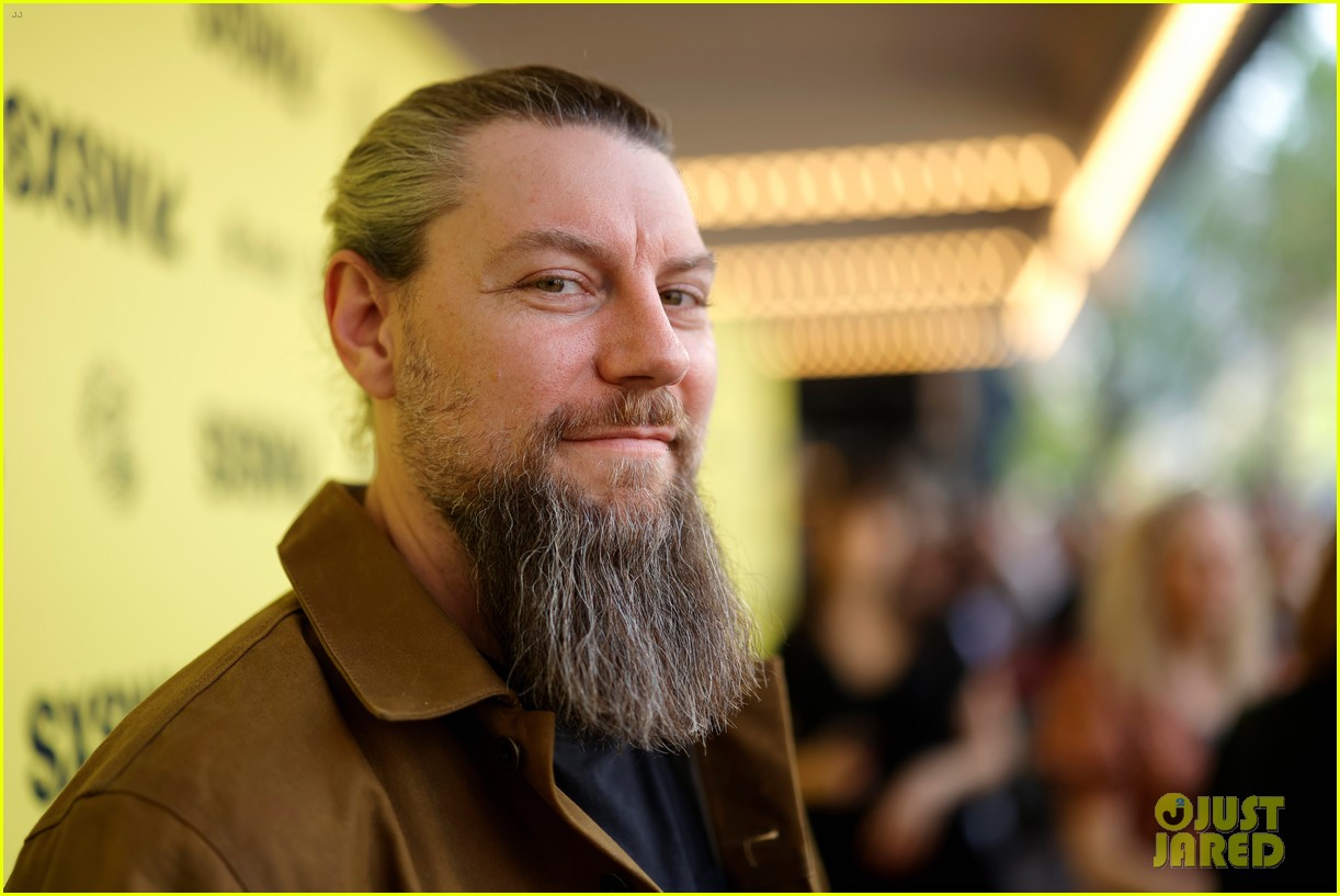 Elizabeth Olsen, Jesse Plemons, & Lily Rabe Attend 'Love & Death ...