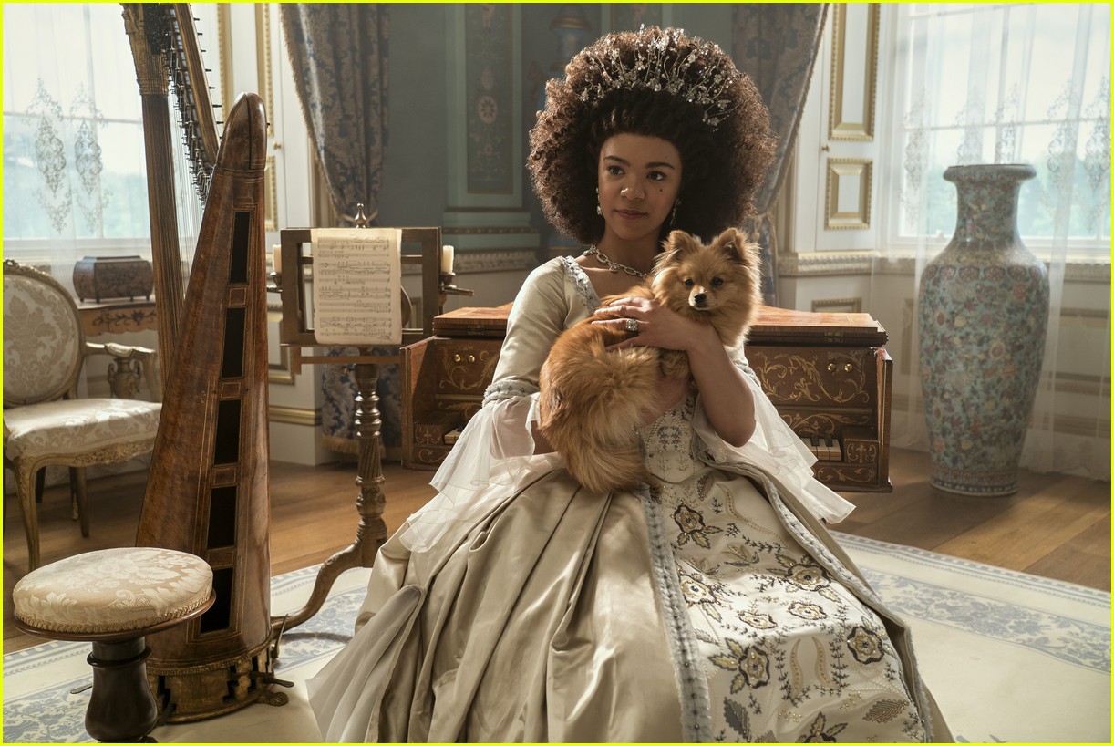 'Queen Charlotte: A Bridgerton Story' Trailer Shows Her Love Story with ...