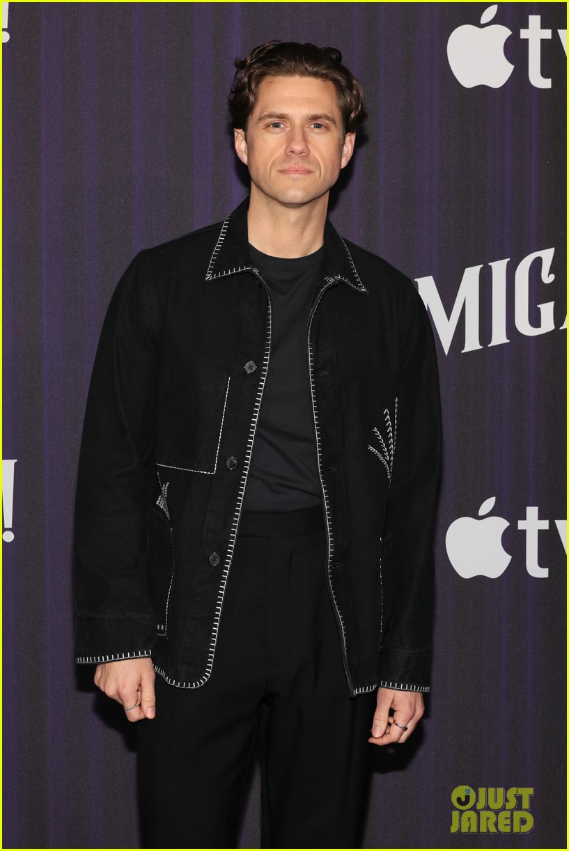 Dove Cameron & Aaron Tveit Reunite to Promote 'Schmigadoon' Season 2 in ...