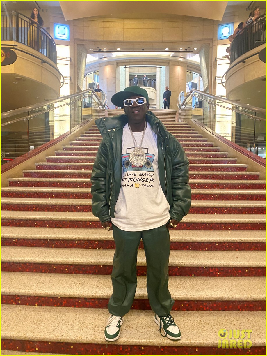 Flavor Flav Wears Taylor Swift Easter Eggs to iHeart Awards, Snaps ...