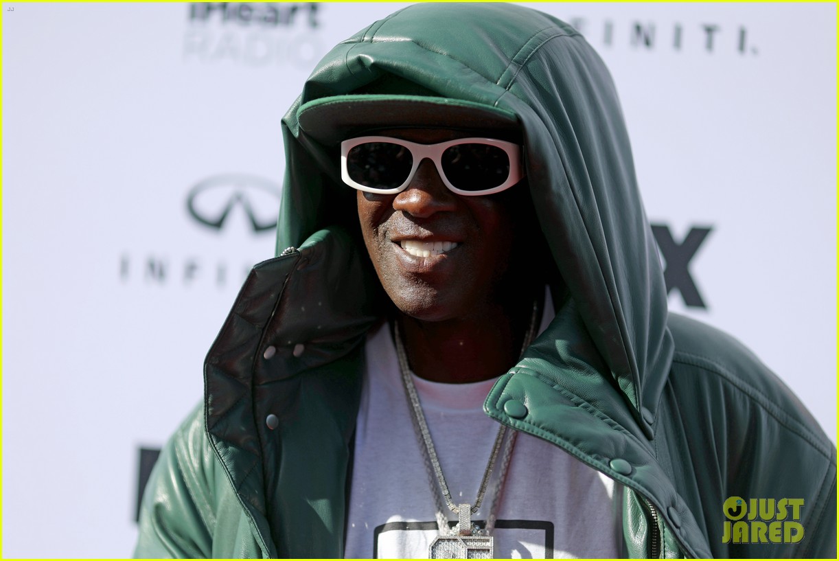 Flavor Flav Wears Taylor Swift Easter Eggs to iHeart Awards, Snaps ...