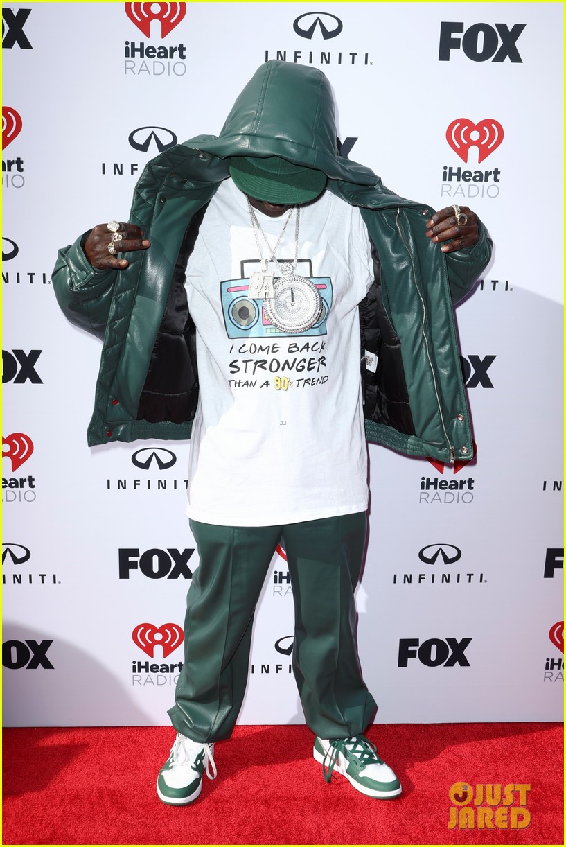 Flavor Flav Wears Taylor Swift Easter Eggs to iHeart Awards, Snaps ...