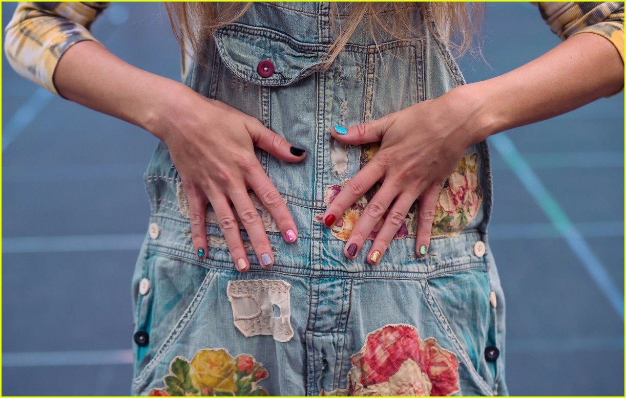 Taylor Swift Shares First Photos from 'Eras Tour' Rehearsal, One Day ...