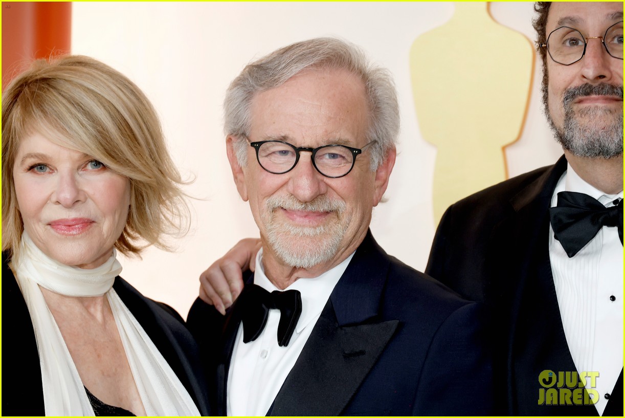 Nominee Michelle Williams Gets Support From Husband Thomas Kail at ...