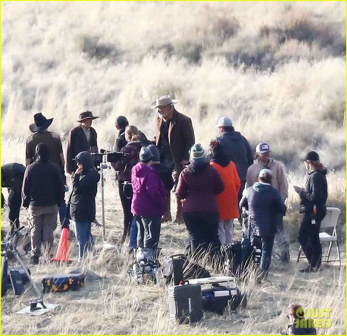 Alec Baldwin Works With Horses & Gears Up As Sheriff In New 'Rust' Set ...