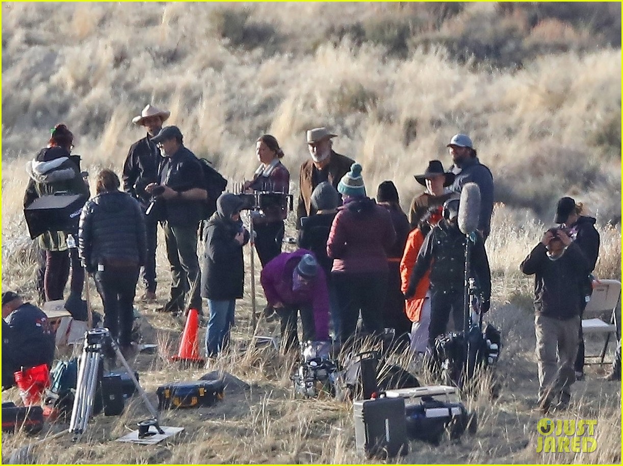 Alec Baldwin Works With Horses & Gears Up As Sheriff In New 'Rust' Set ...