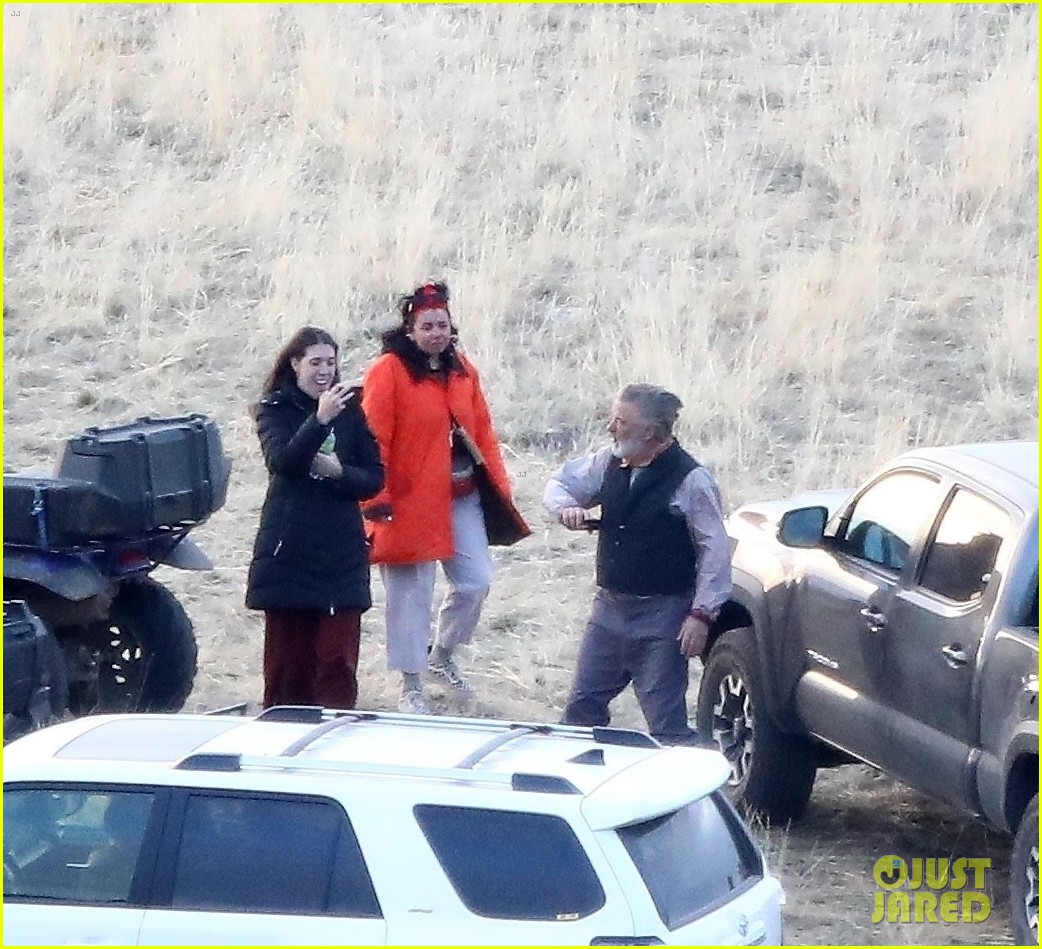 Alec Baldwin Works With Horses & Gears Up As Sheriff In New 'Rust' Set ...