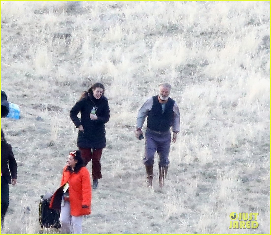 Alec Baldwin Works With Horses & Gears Up As Sheriff In New 'Rust' Set ...