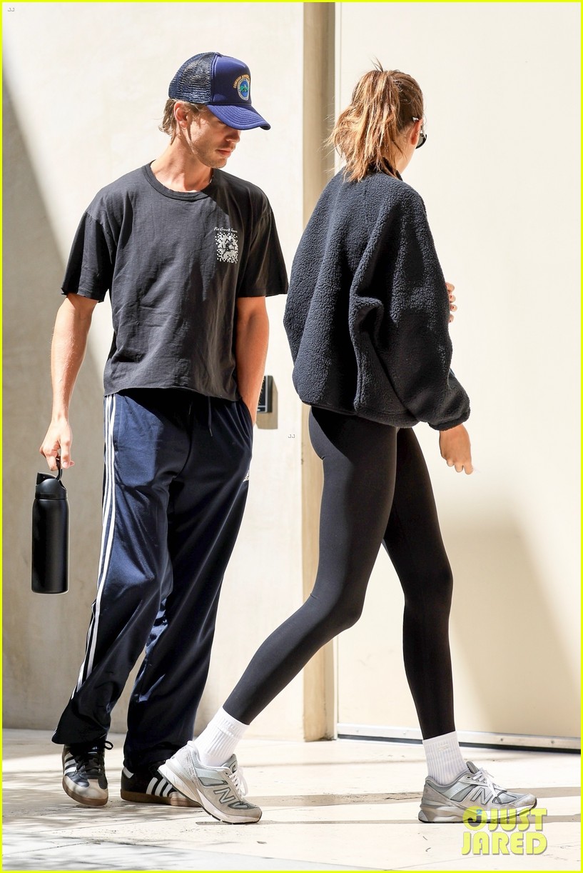 Austin Butler & Kaia Gerber Head to Joint Pilates Class: Photo 4922040 ...