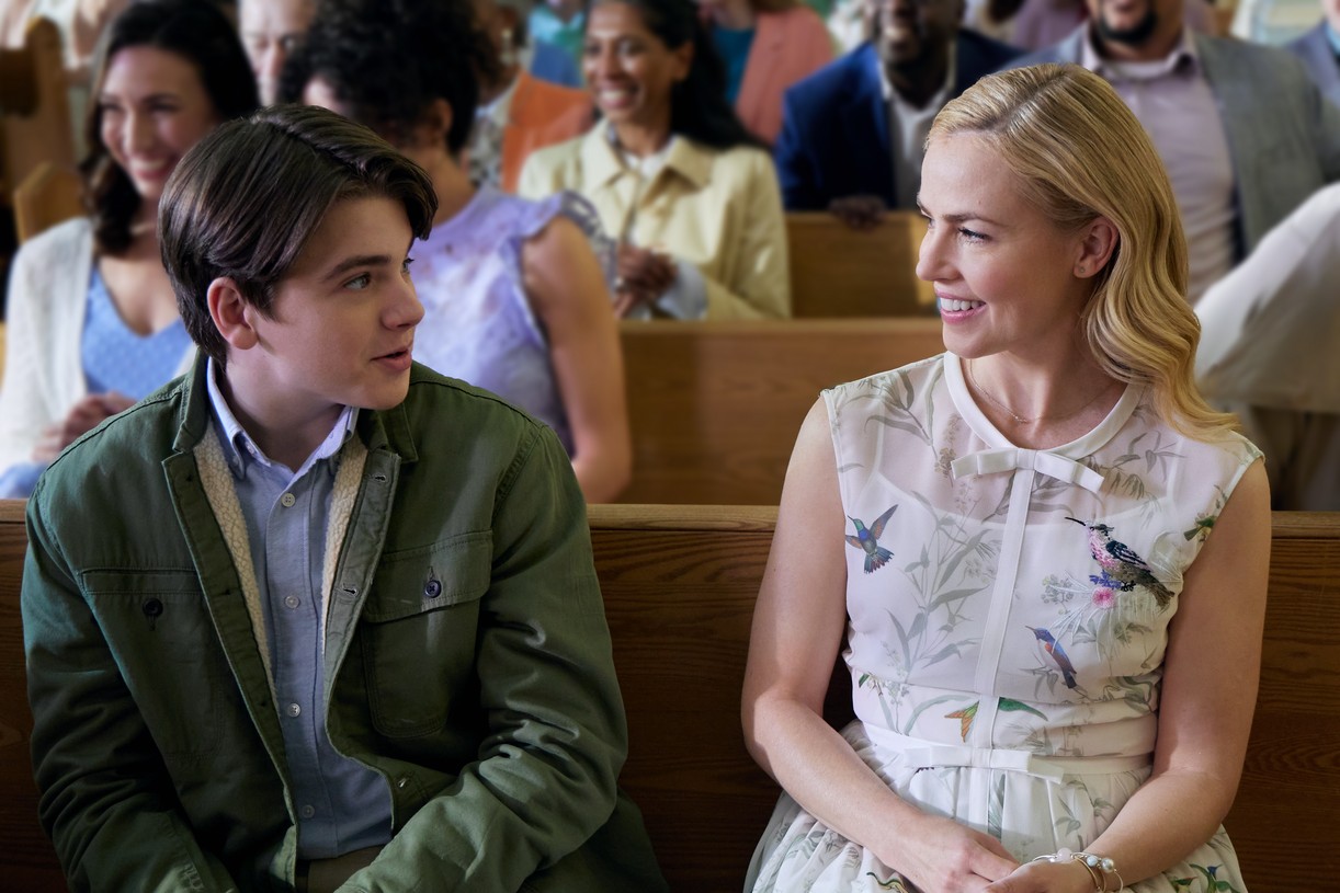 Amanda Schull's Life Gets Turned Around With Carlo Marks in Hallmark's ...