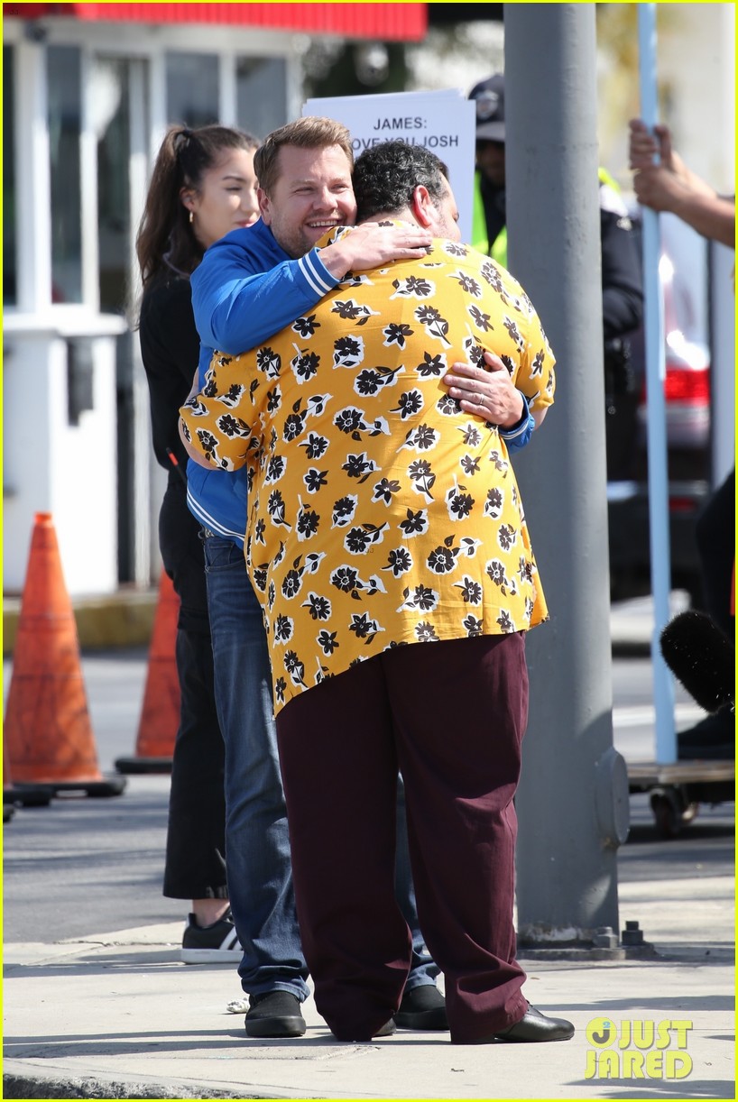 Josh Gad & Jane Krakowski Play Rain Clouds For James Corden's 'Singin ...