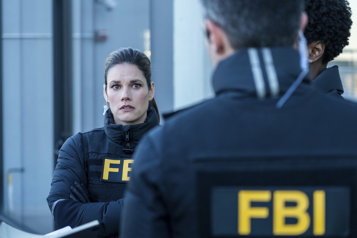 'FBI' Franchise Crossover Takes Over CBS Tonight - Watch All The Sneak ...