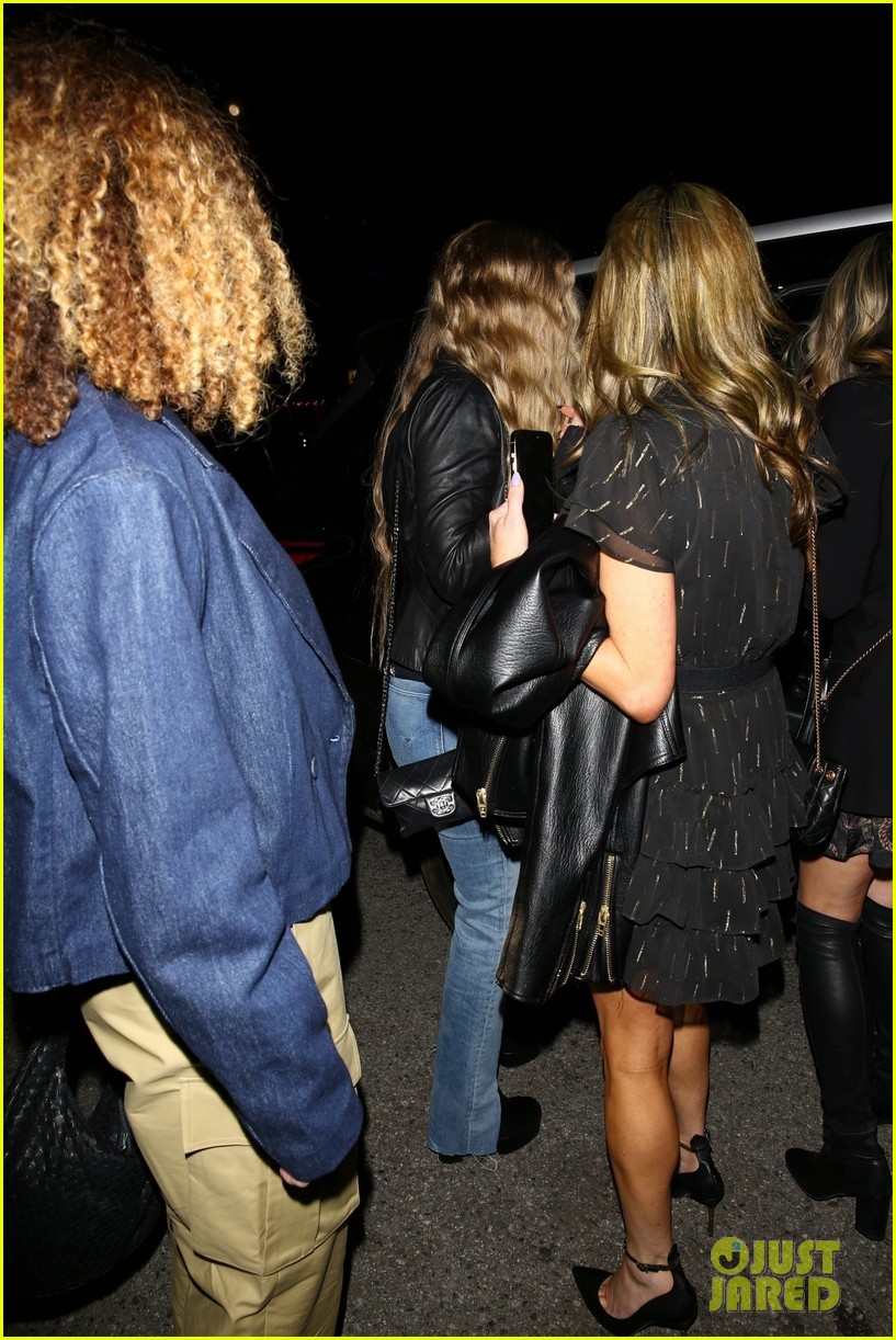 Fergie Enjoys Rare Night Out with Friends in Santa Monica: Photo ...
