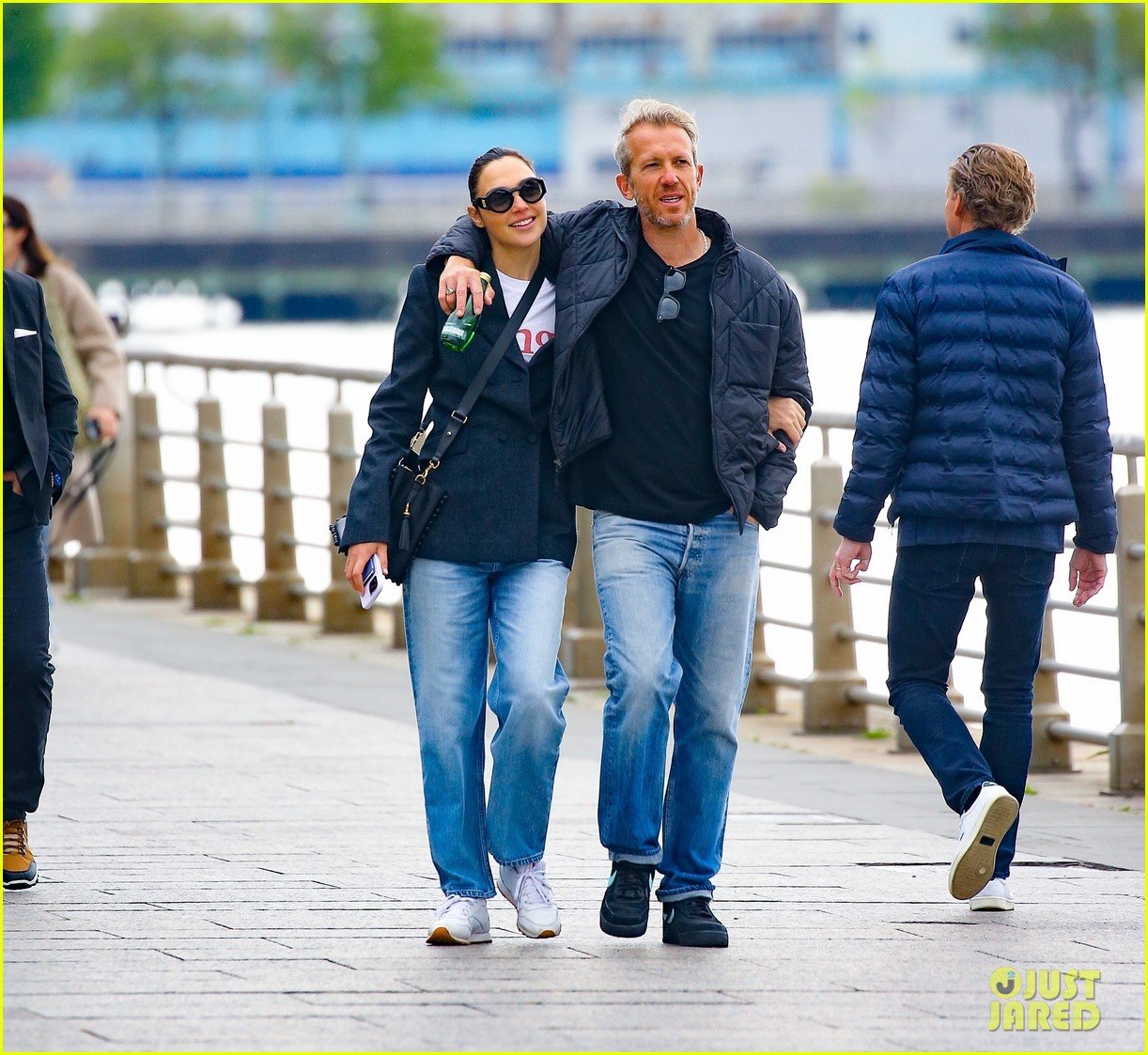 Gal Gadot Spotted Sightseeing in NYC with Husband Jaron Versano, Helps ...