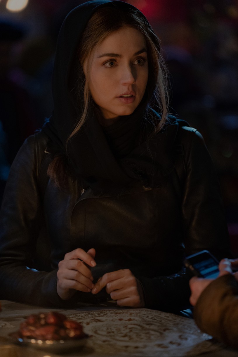 'Ghosted' Director Axed A 3-Minute Long Opening Scene Because The Movie ...