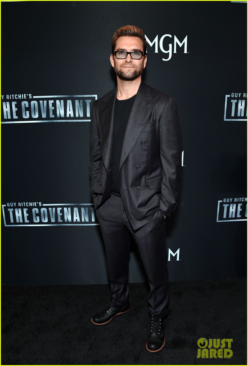 Jamie Lee Curtis is a Proud Godmother at Jake Gyllenhaal's 'The ...