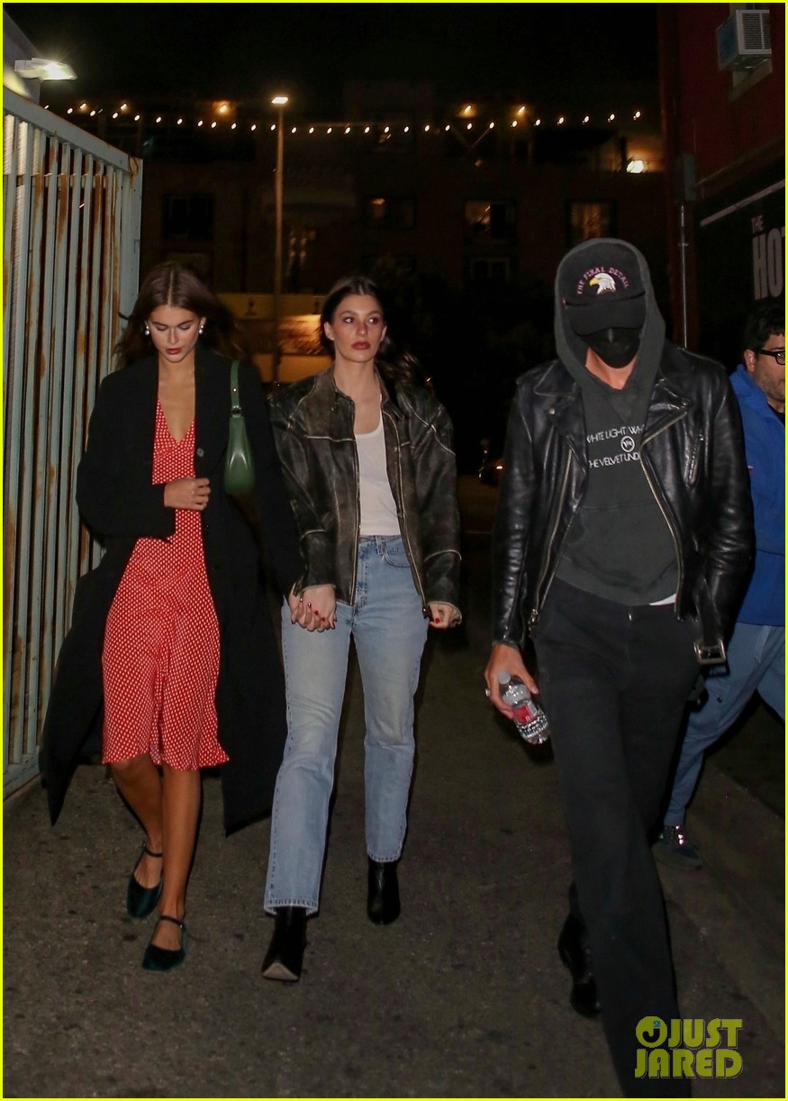 Kaia Gerber Holds Hands with Boyfriend Austin Butler & Camila Morrone ...