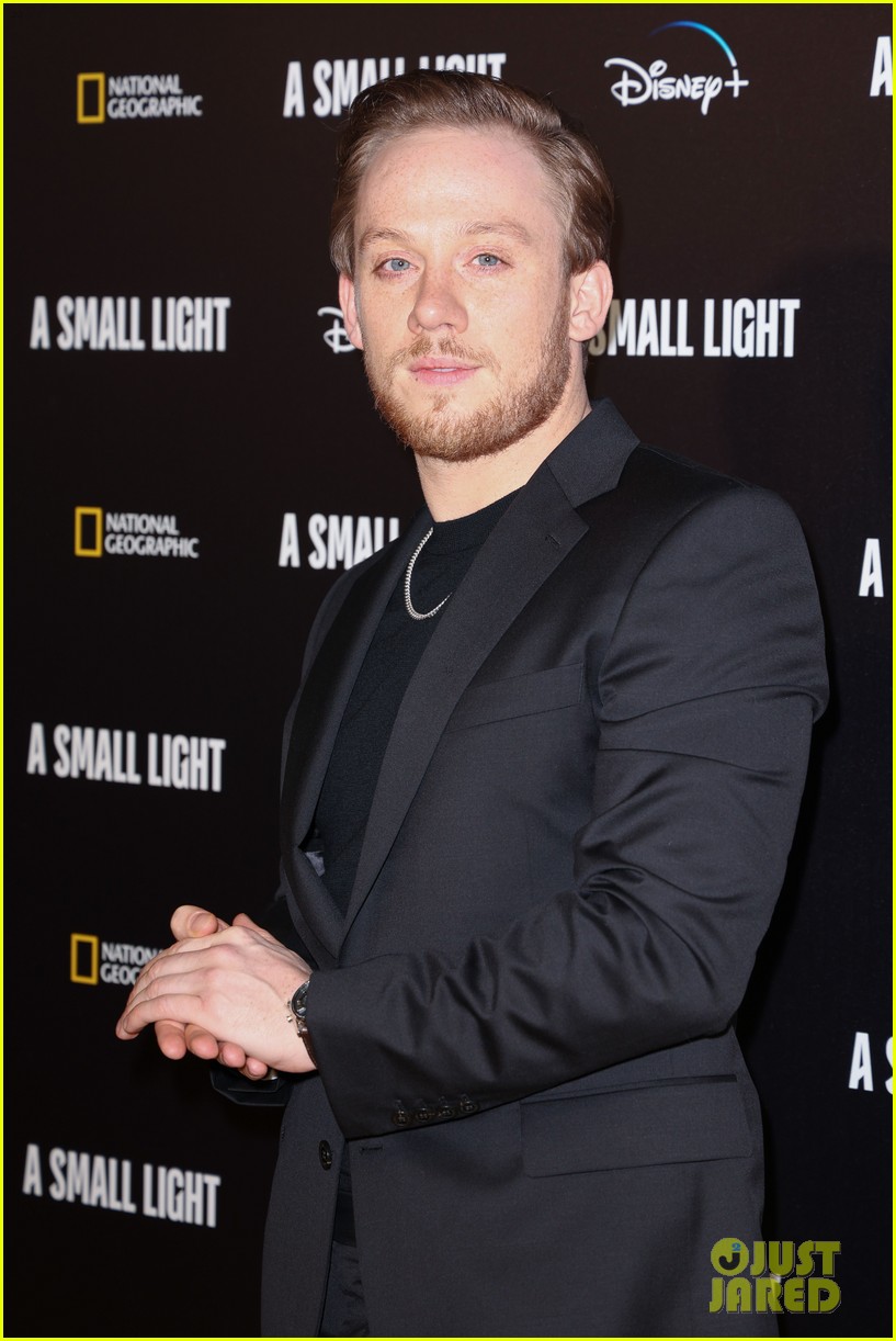 Liev Schreiber & Bel Powley Bring First Premiere of Anne Frank Inspired ...