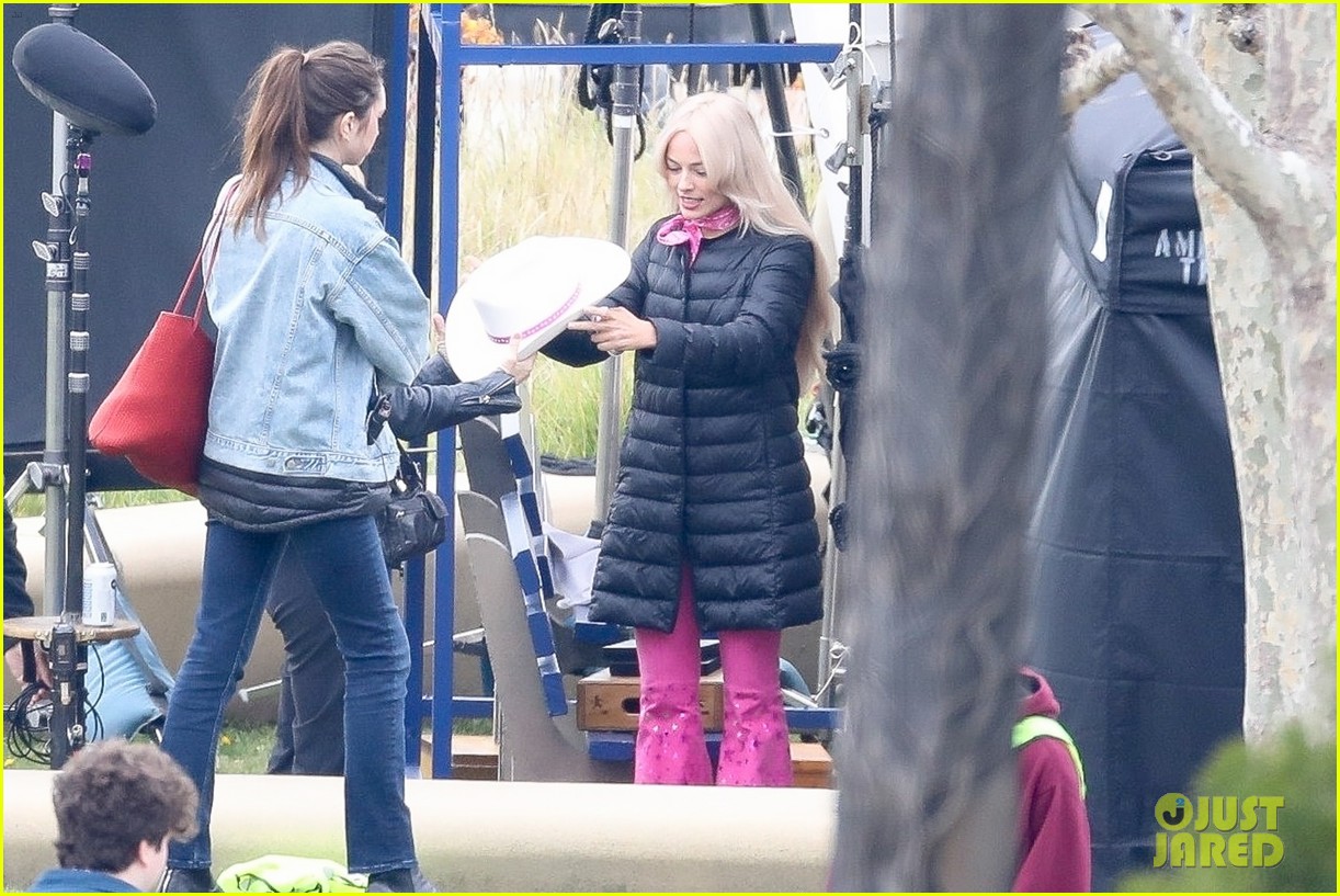 Margot Robbie Gets Back in Costume as Barbie For 'Barbie' Movie ...