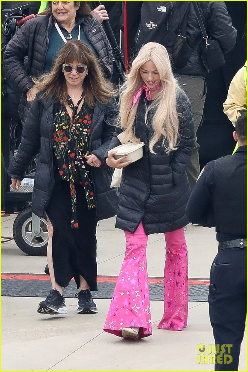 Margot Robbie Gets Back in Costume as Barbie For 'Barbie' Movie ...
