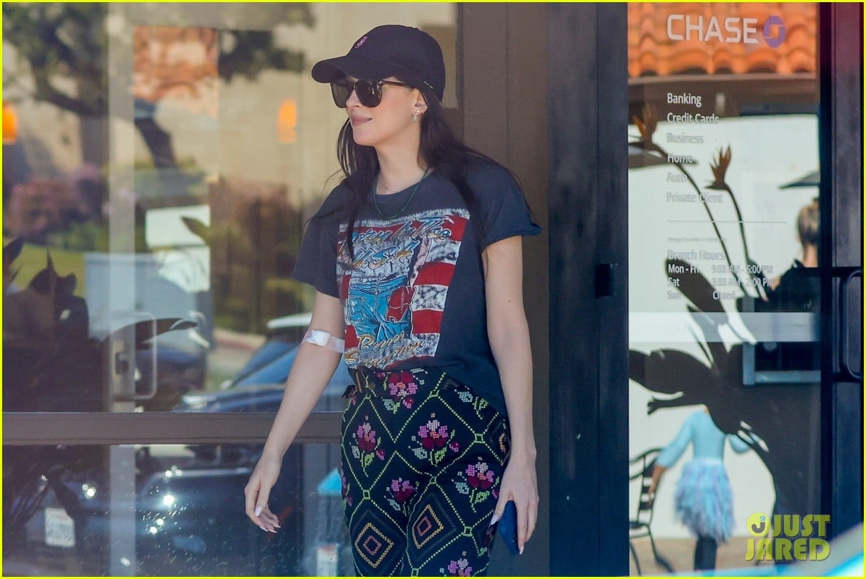 Dakota Johnson & Chris Martin Keep Close on Coffee Date in Malibu ...