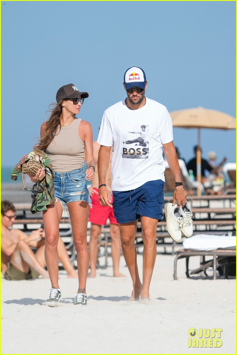 Tennis Star Matteo Berrettini & Girlfriend Melissa Satta Wrapped Up ...