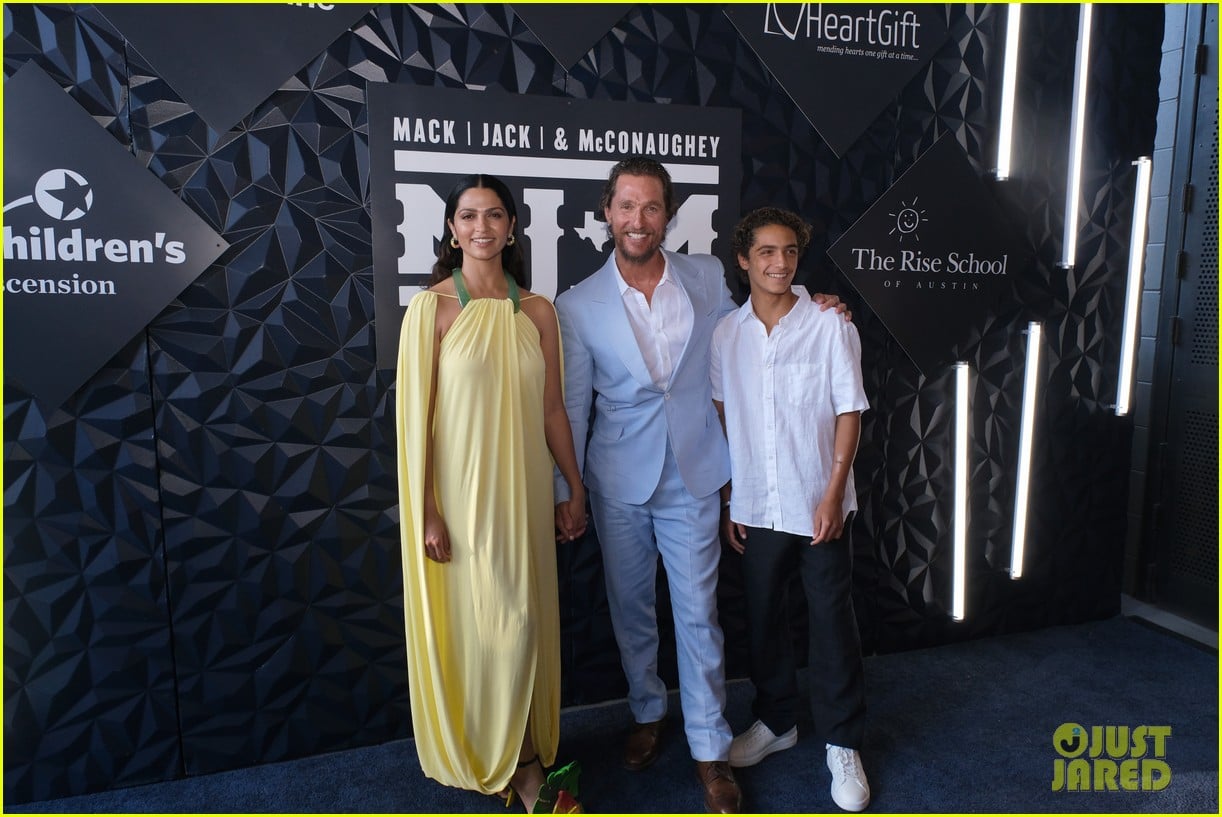 Levi McConaughey Joins Parents Matthew McConaughey & Camila Alves For ...