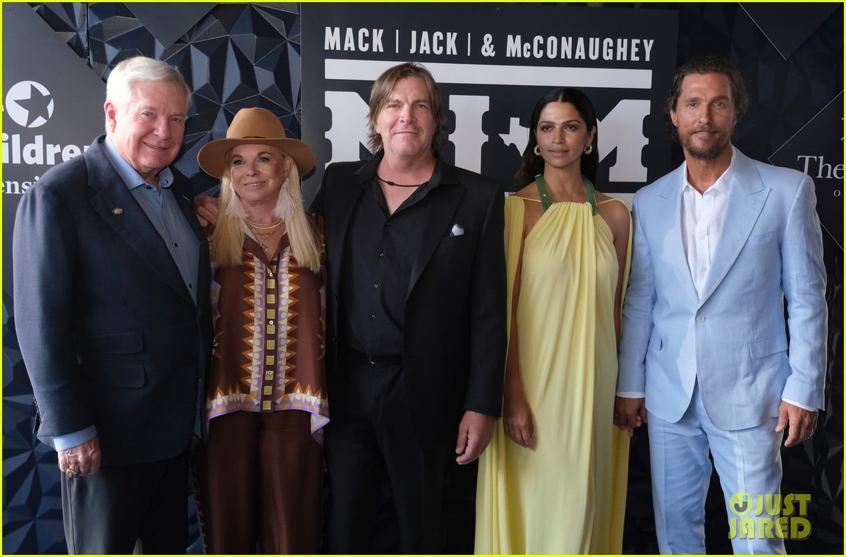 Levi McConaughey Joins Parents Matthew McConaughey & Camila Alves For ...