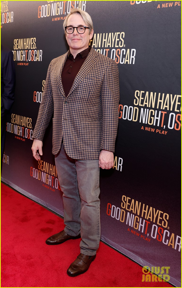 John Krasinski Joins Matt Damon, Wife Luciana, & Matthew Rhys at 'Good ...