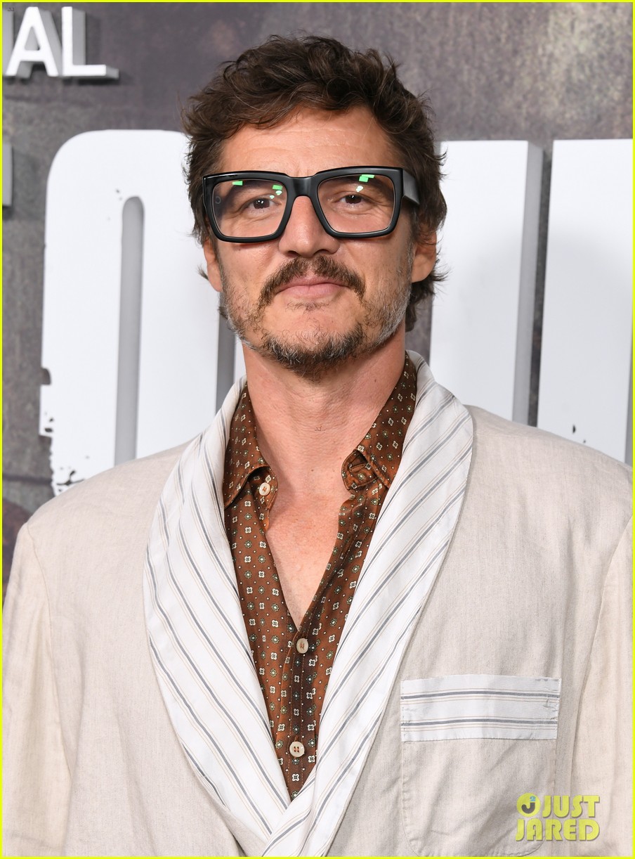 Pedro Pascal & Bella Ramsey Reunite at 'The Last Of Us' FYC Event: Photo 4926232 | Photos | Just ...